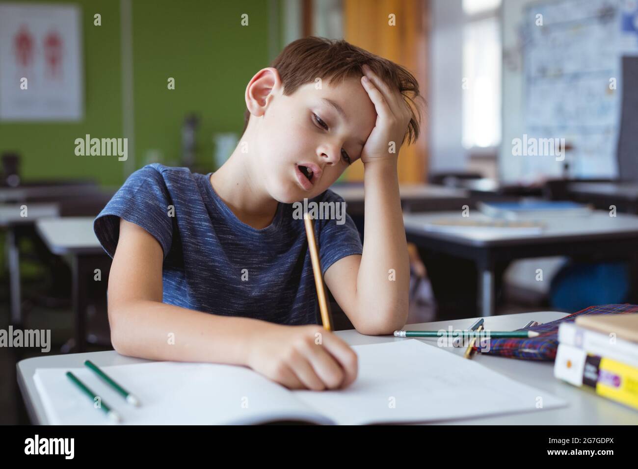Tired college student classroom hi-res stock photography and images - Alamy