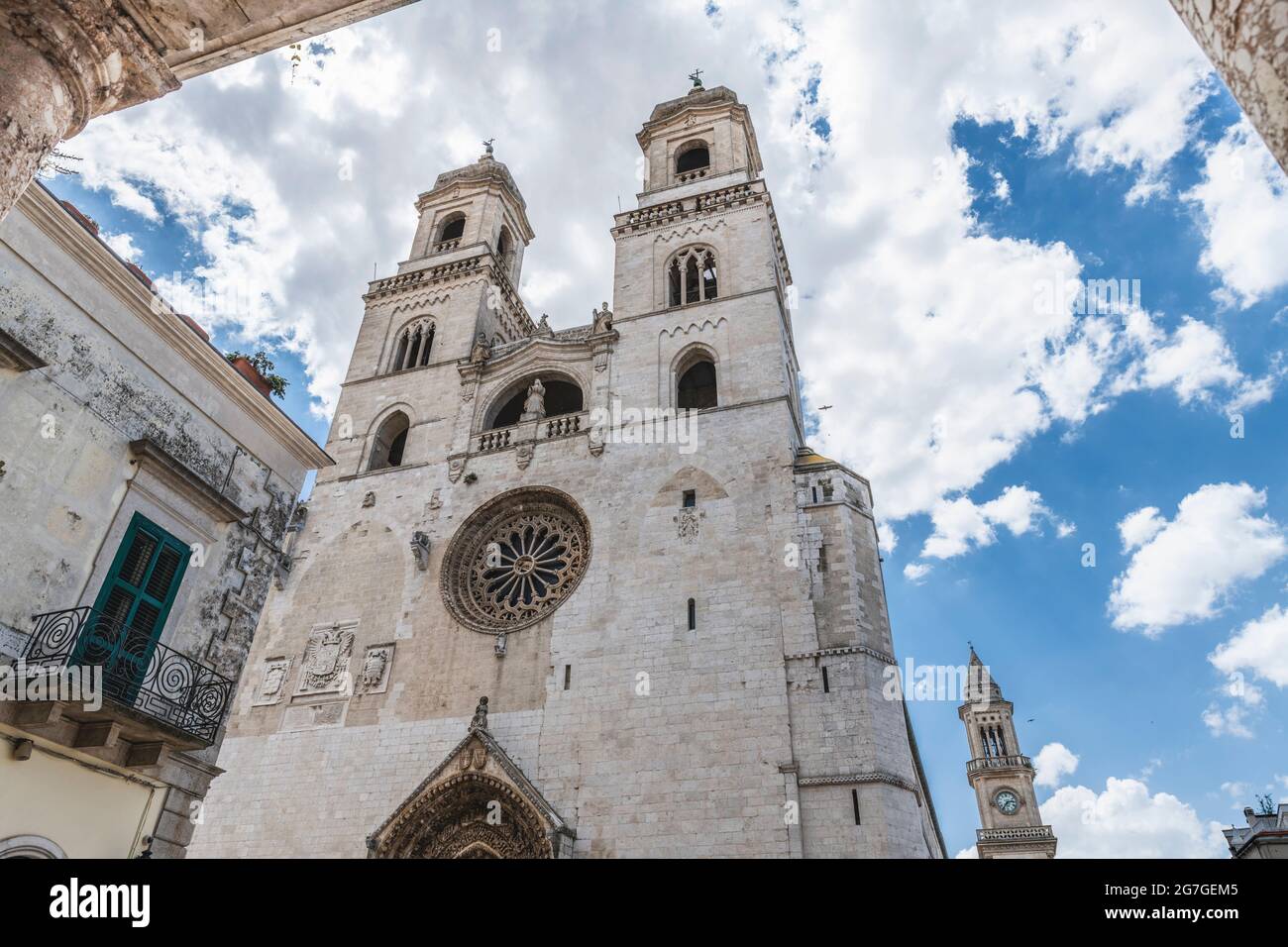 Altamura in the summer sun. Warm Puglia Stock Photo - Alamy