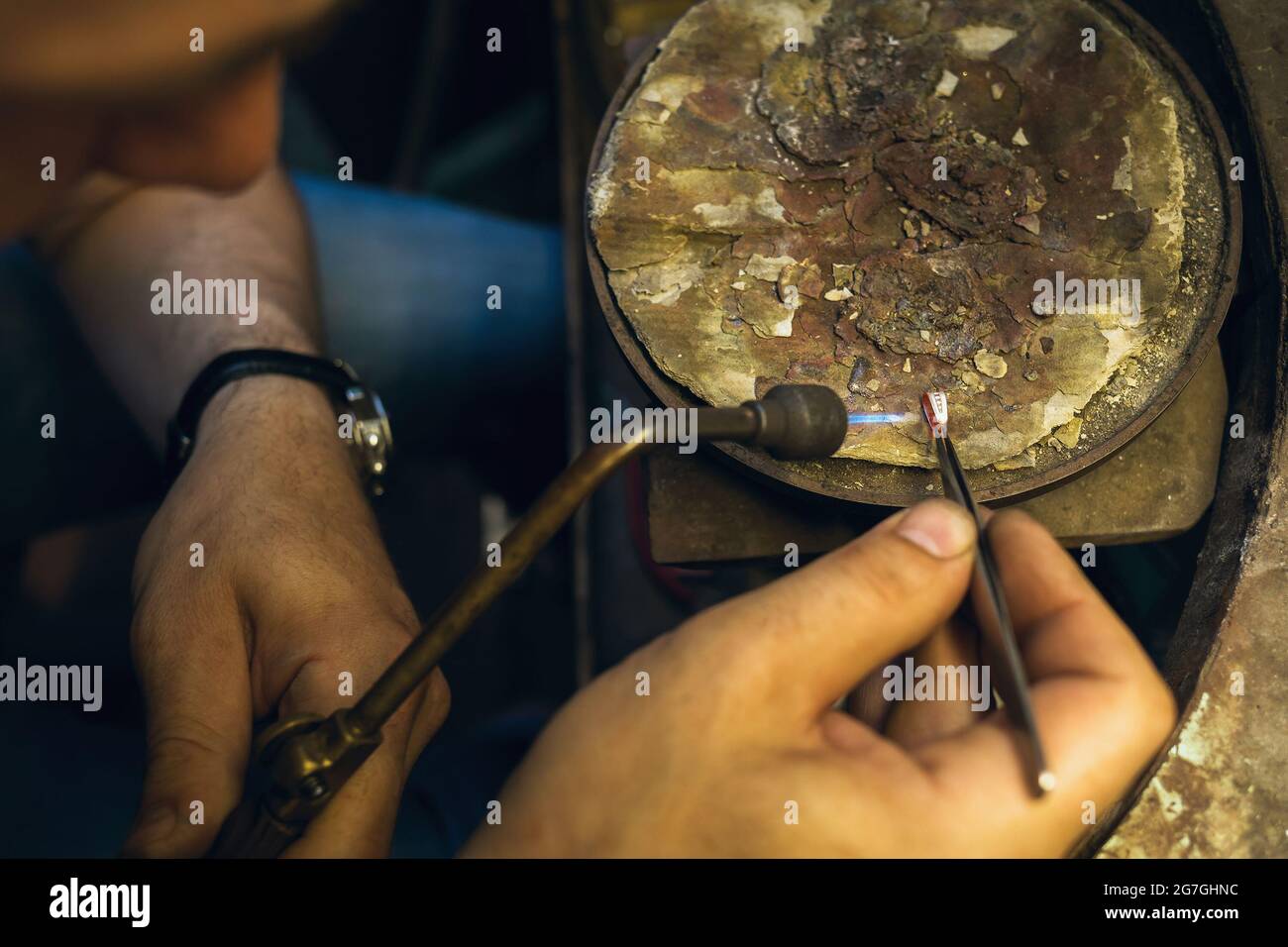 Gold process hi-res stock photography and images - Alamy