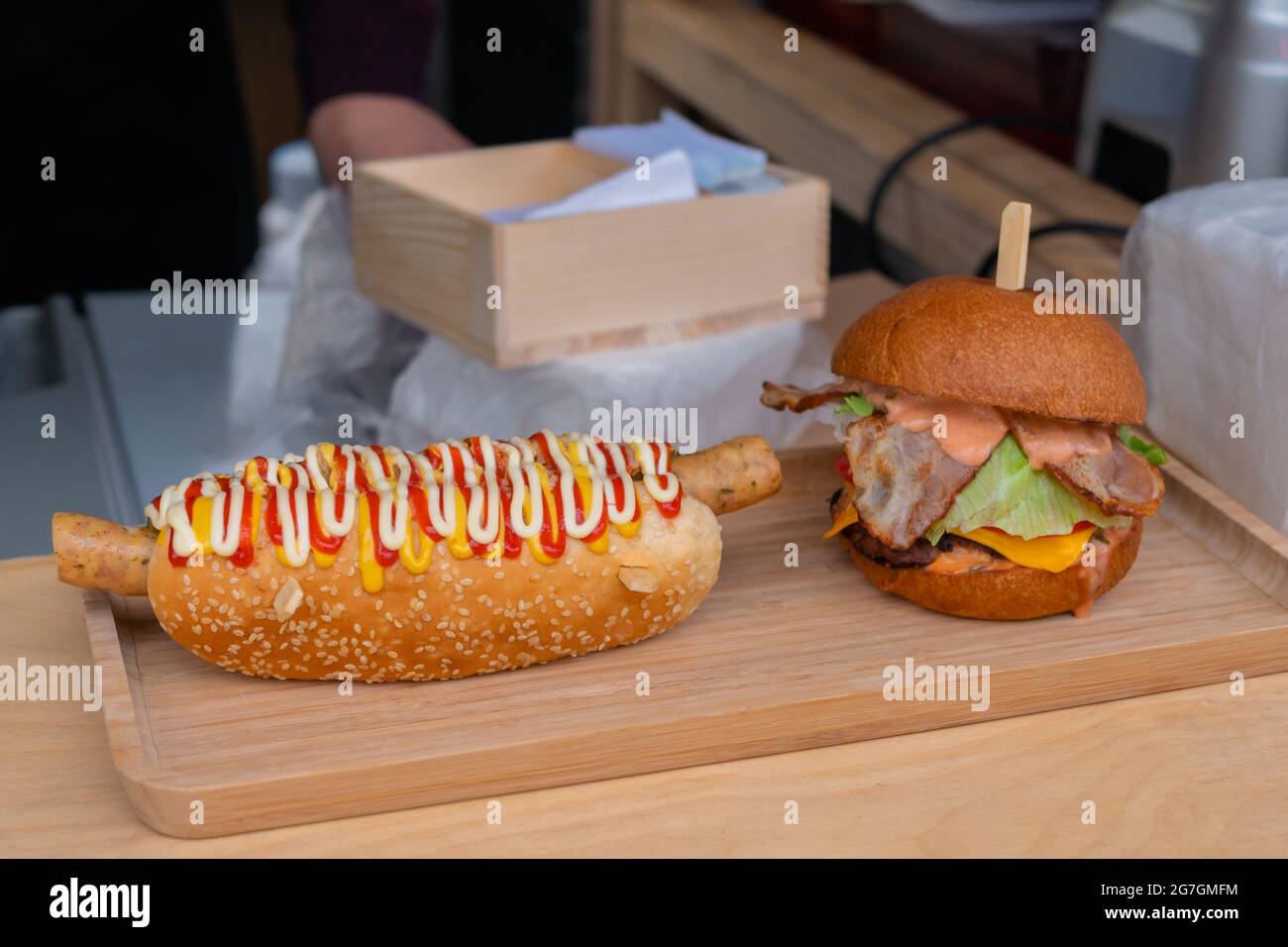 Hot dog counter hi-res stock photography and images - Alamy