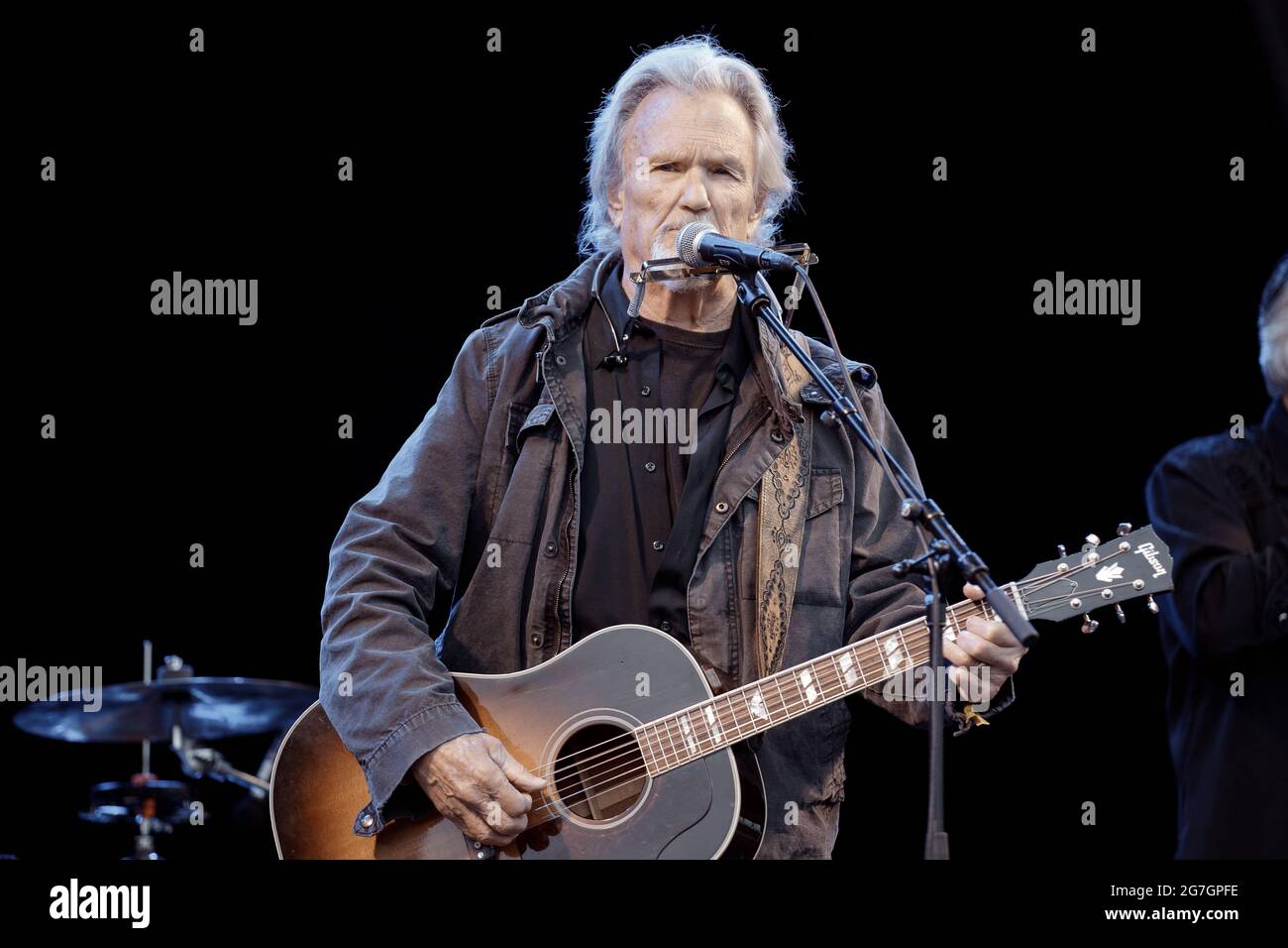 American singer songwriter actor kris hi-res stock photography and ...