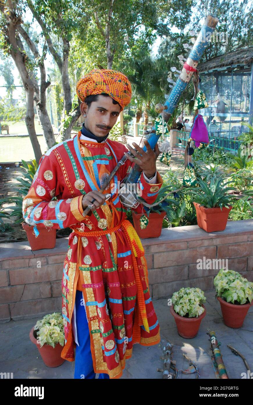 Ravanahatha hi-res stock photography and images - Alamy