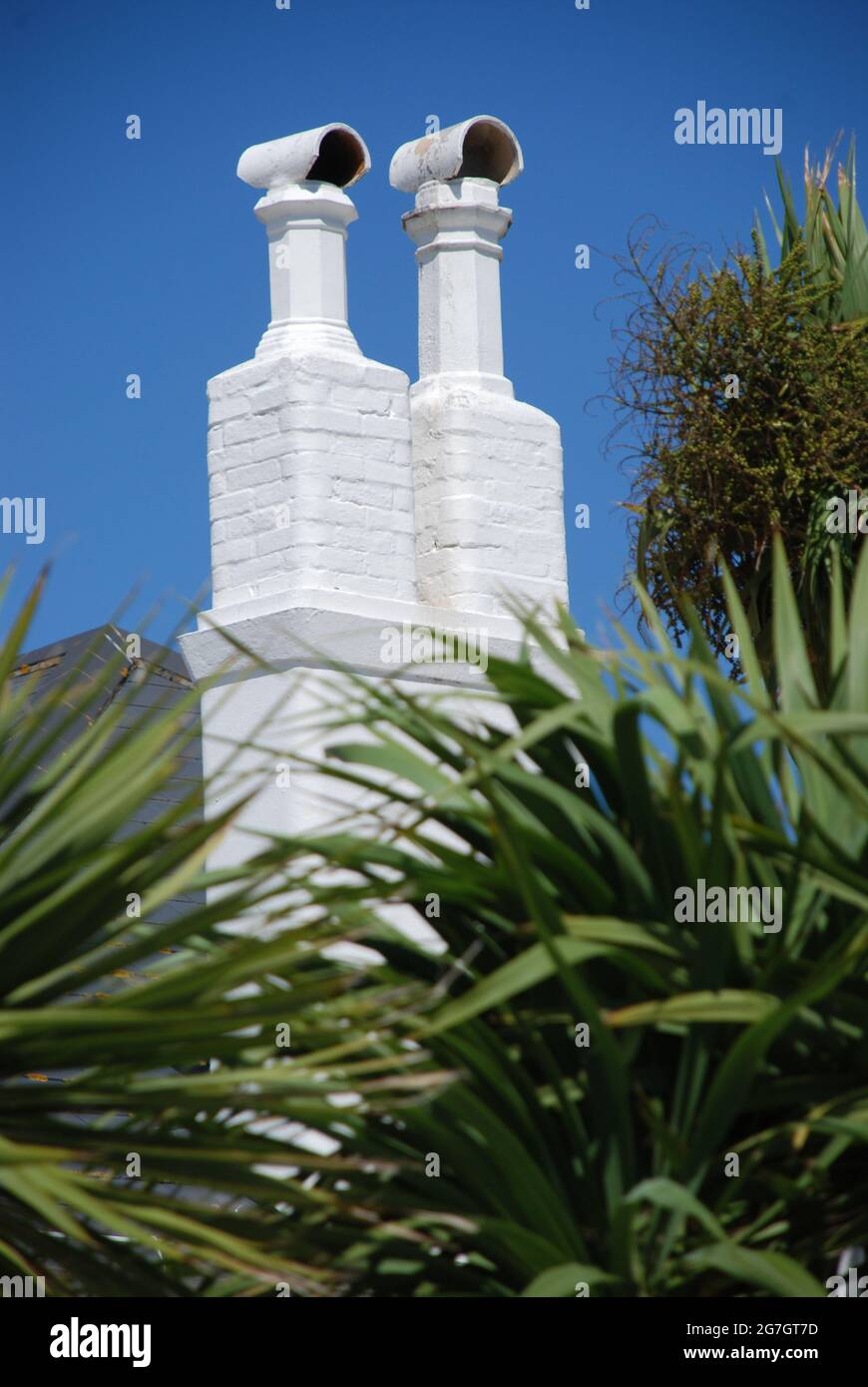 White chimneys chimneys hi-res stock photography and images - Alamy