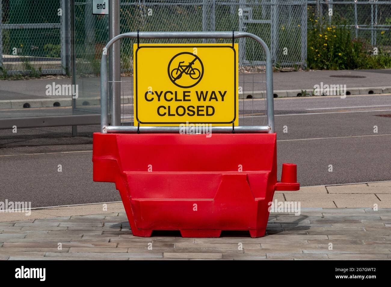 Closed cycle hi-res stock photography and images - Alamy