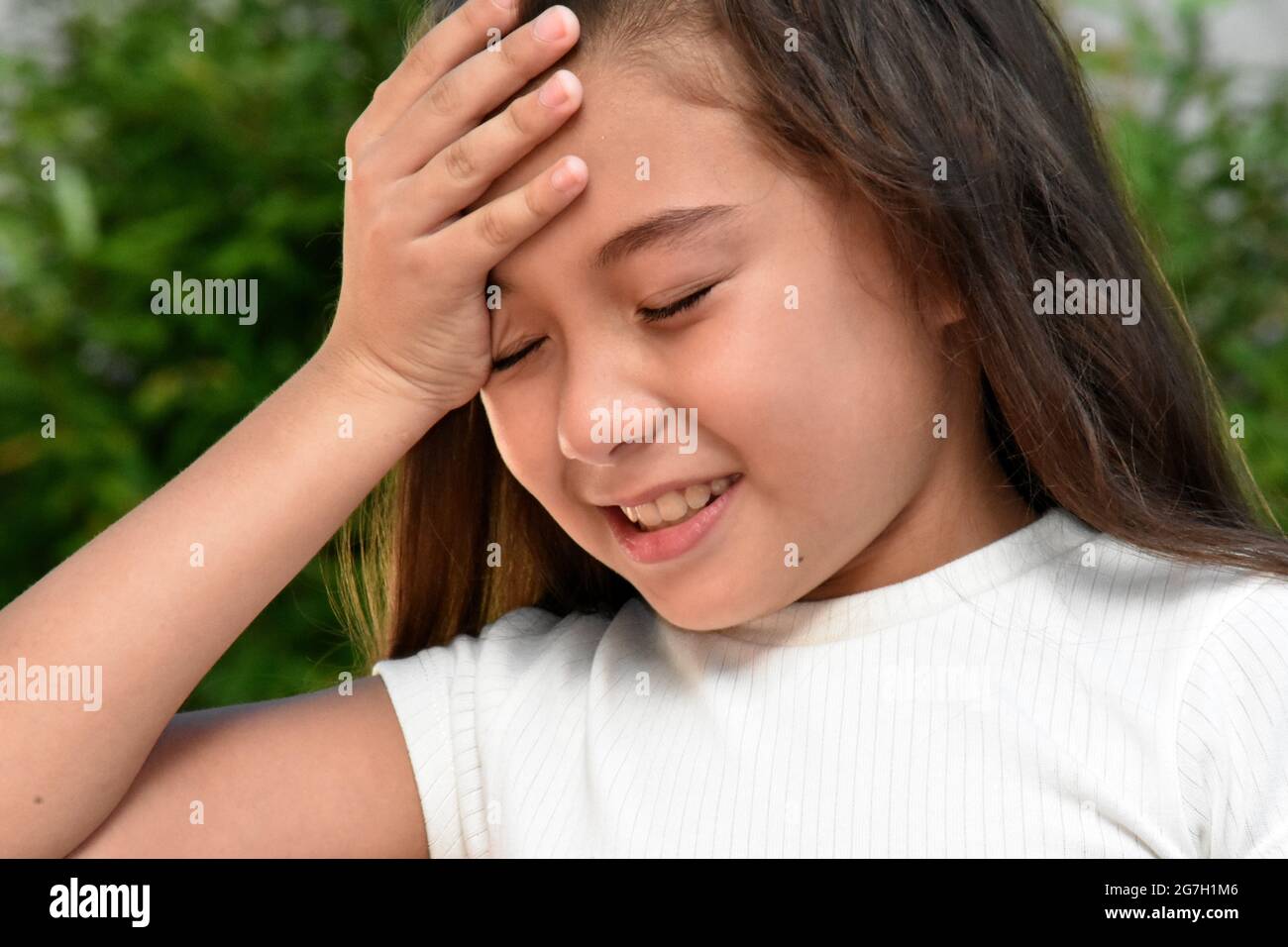 A Kid And Memory Loss Outside Stock Photo - Alamy