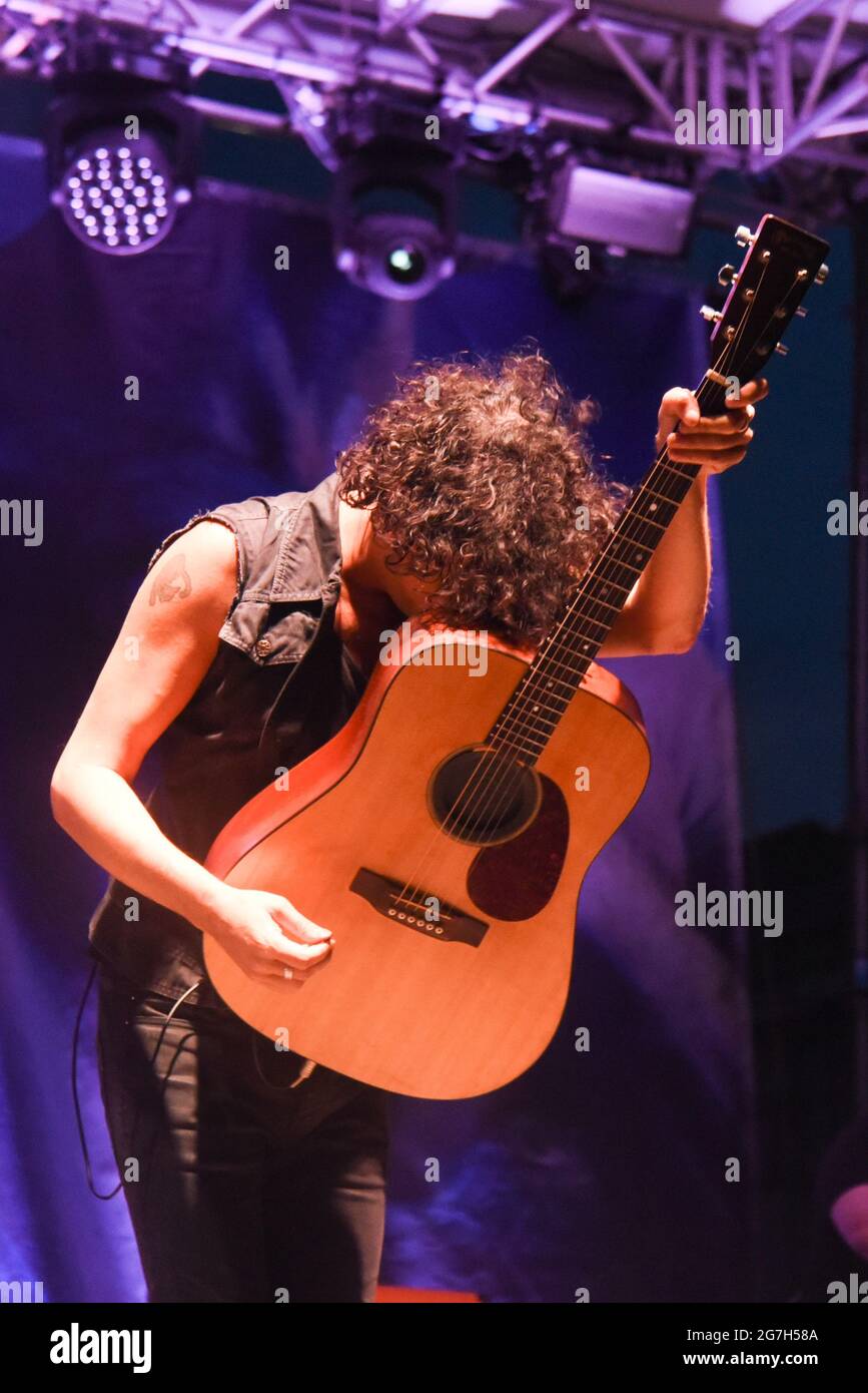 Andrea appino concerto hi-res stock photography and images - Alamy