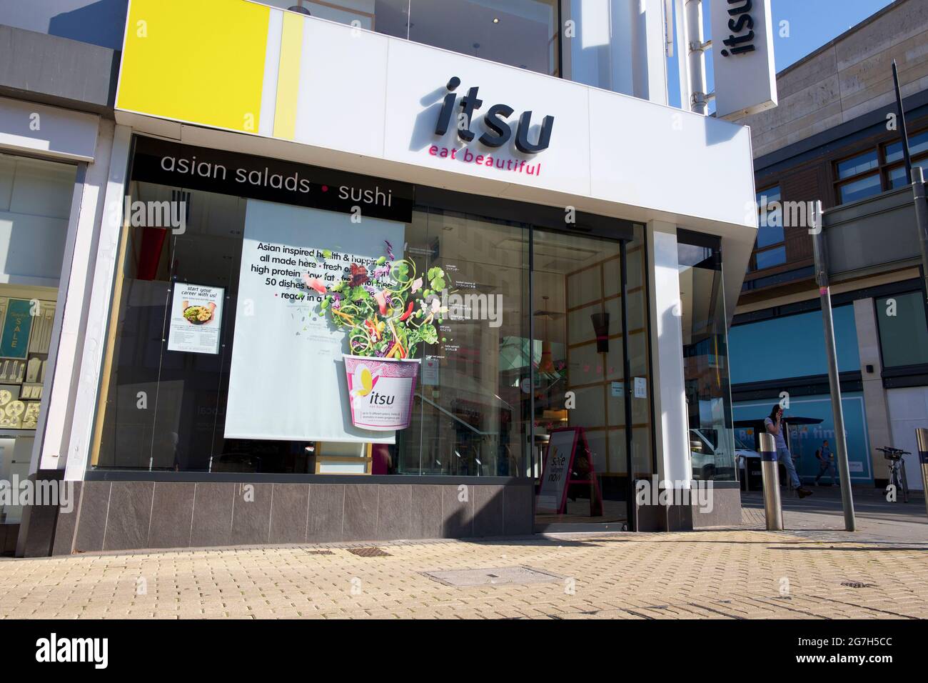 Itsu hi-res stock photography and images - Alamy