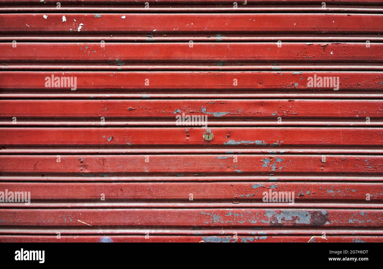 Dirty red metallic surface texture Stock Photo - Alamy