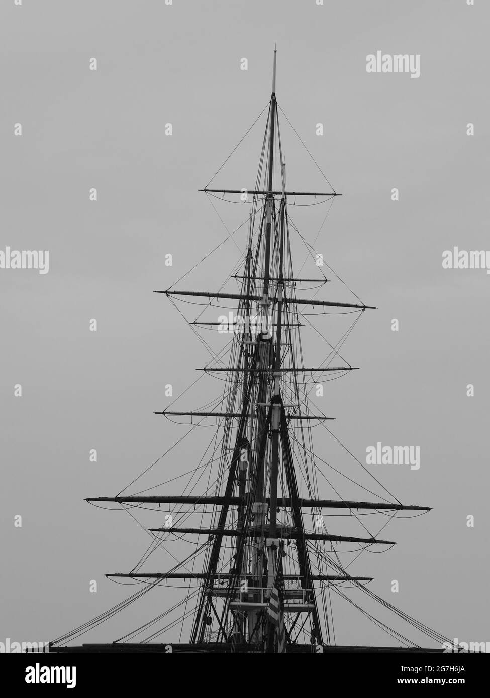 Tall boat masts Black and White Stock Photos & Images - Alamy