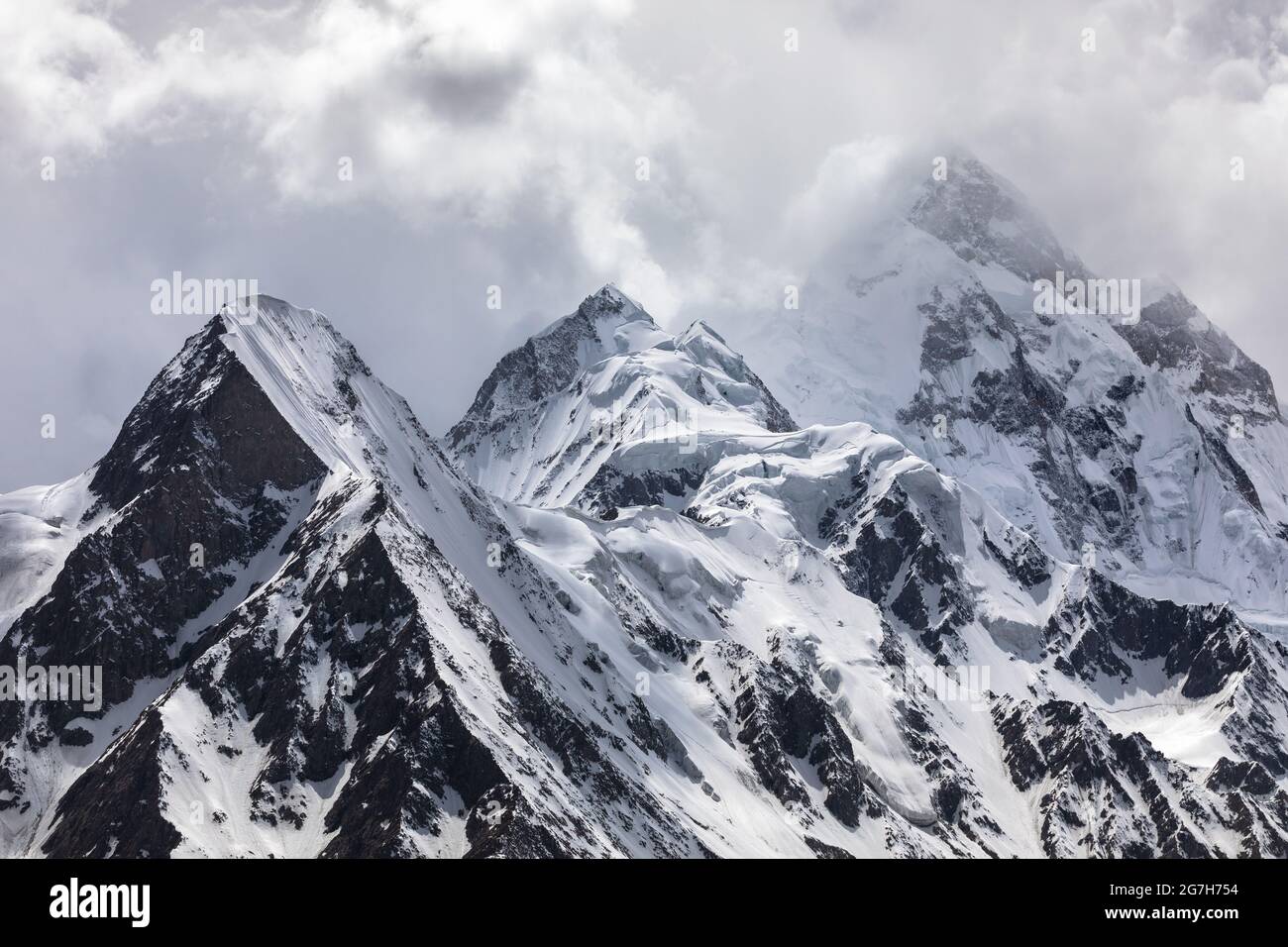 Beautiful alpine peaks in karakoram hi-res stock photography and images ...