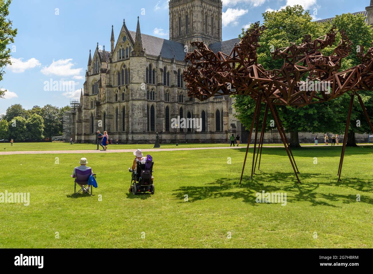 Salisbury, Wiltshire, UK, 14th July 2021, Weather: A warm summer’s day ...