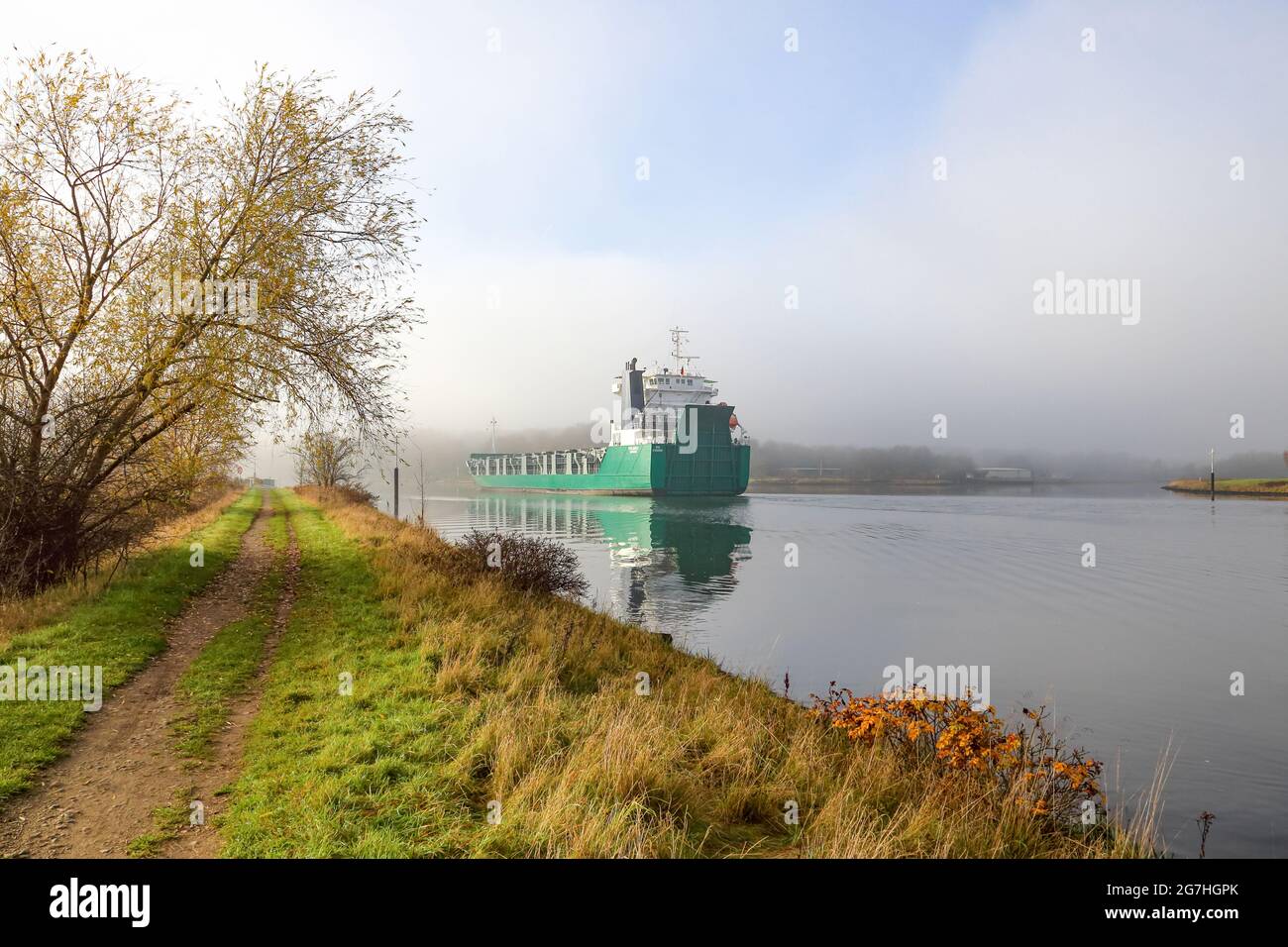 The Polaris is a Cargo Ro-ro ship for heavy transports. Here is on the ...