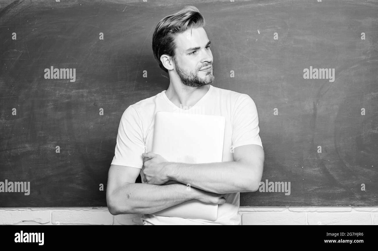 Being available online. college teacher use computer technology ...