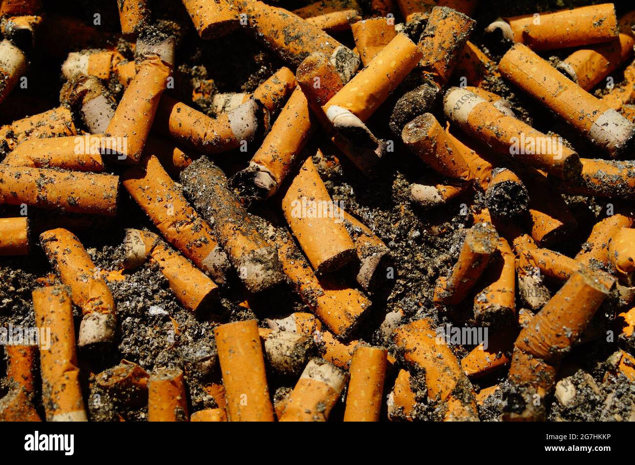 Burnt tobacco hi-res stock photography and images - Alamy