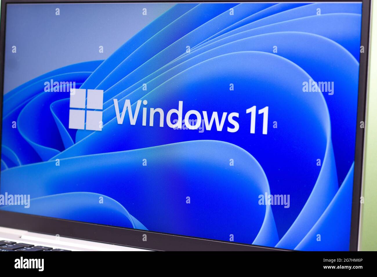 Windows 11 laptop surface hi-res stock photography and images - Alamy