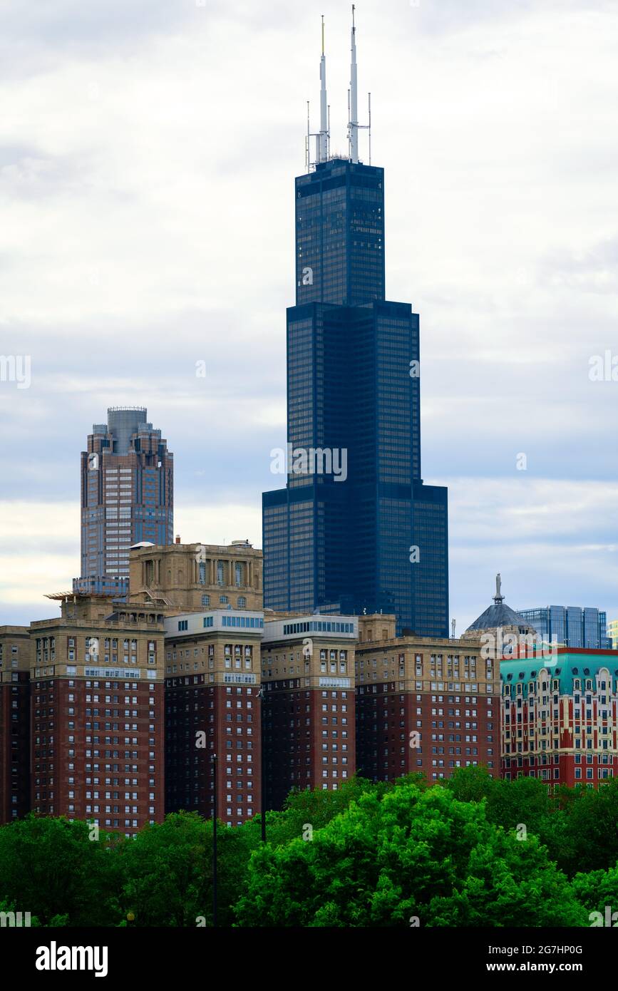Sears Tower Chicago on a summers day Stock Photo - Alamy