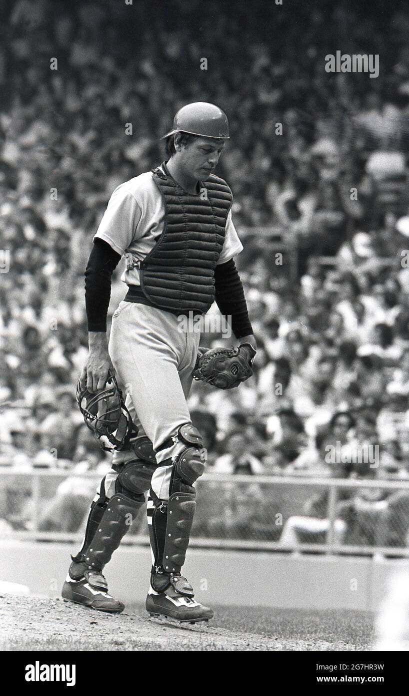 1970s, historical, MLB, game, dejected catcher wallking off mound, USA ...