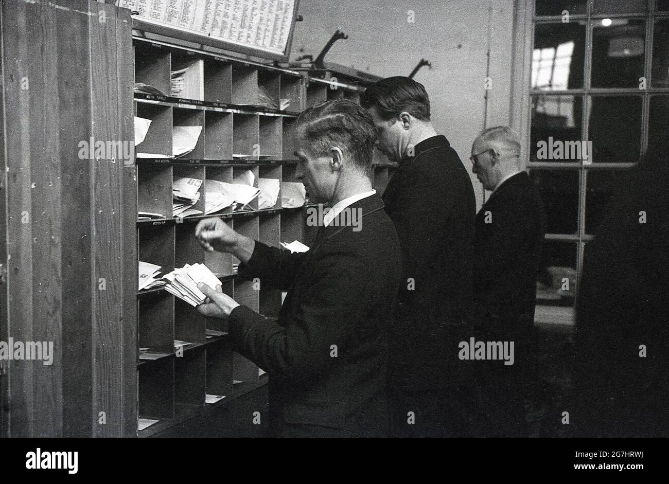 Sorting office 1950s hi-res stock photography and images - Alamy