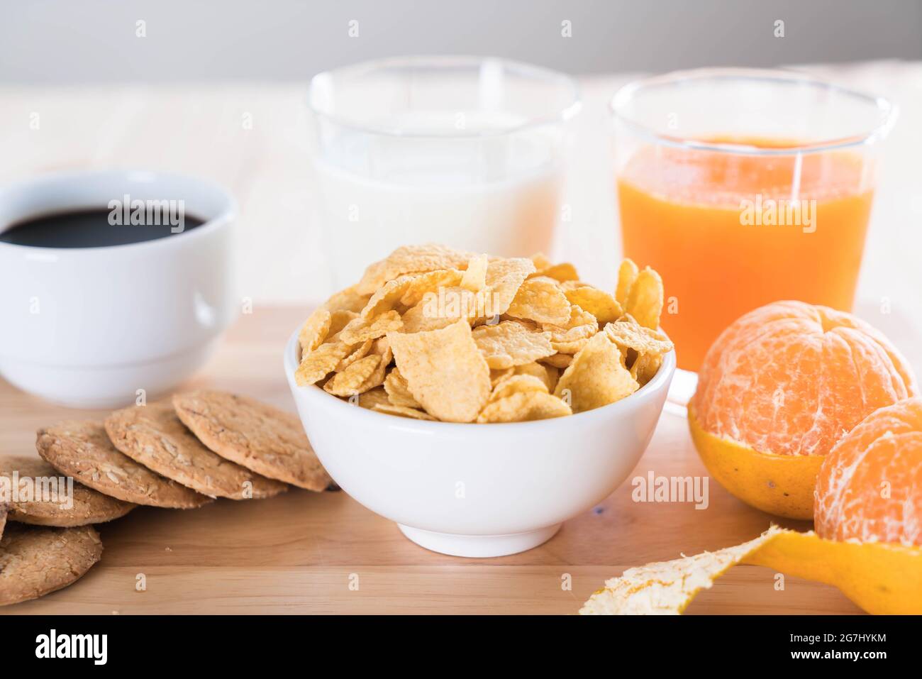 Table Breakfast - Continental Breakfast, fruit, cereals and orange ...