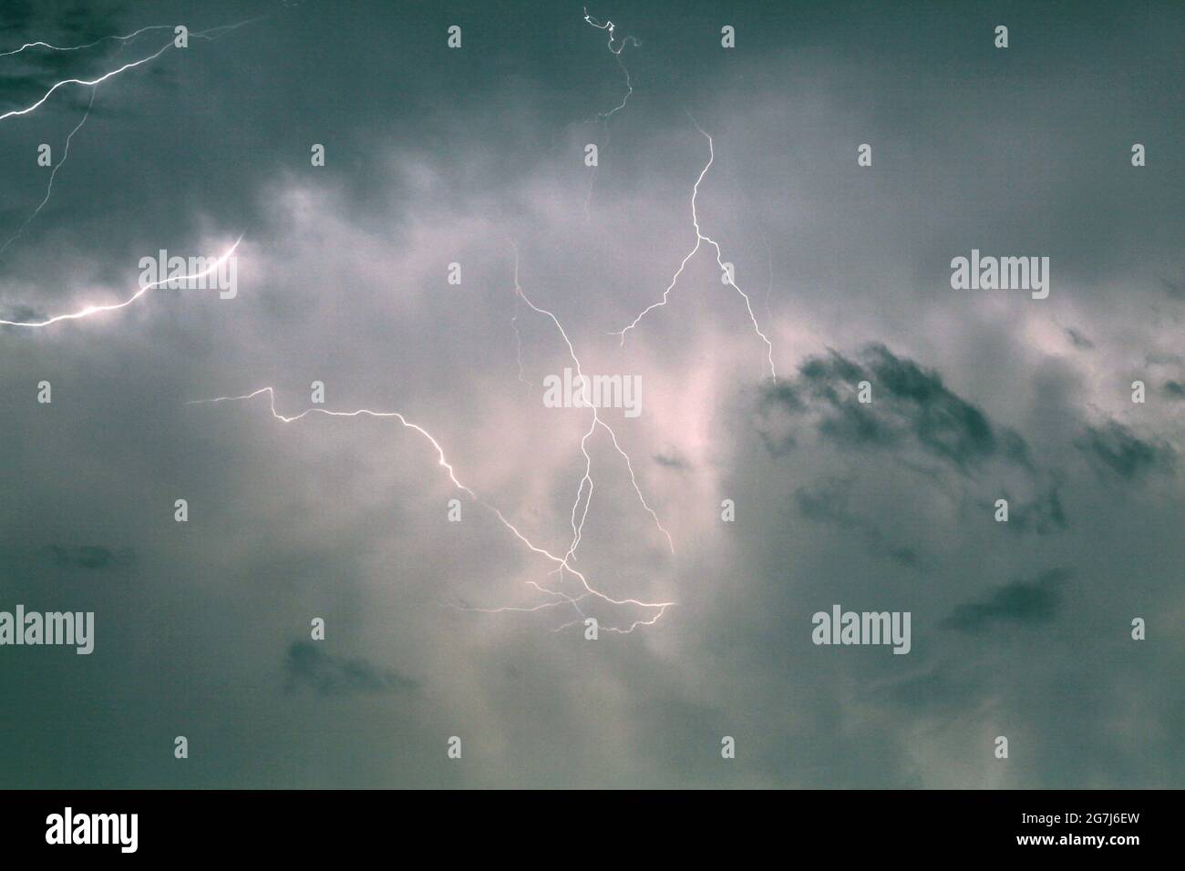 Storm and lightning background hi-res stock photography and images - Alamy
