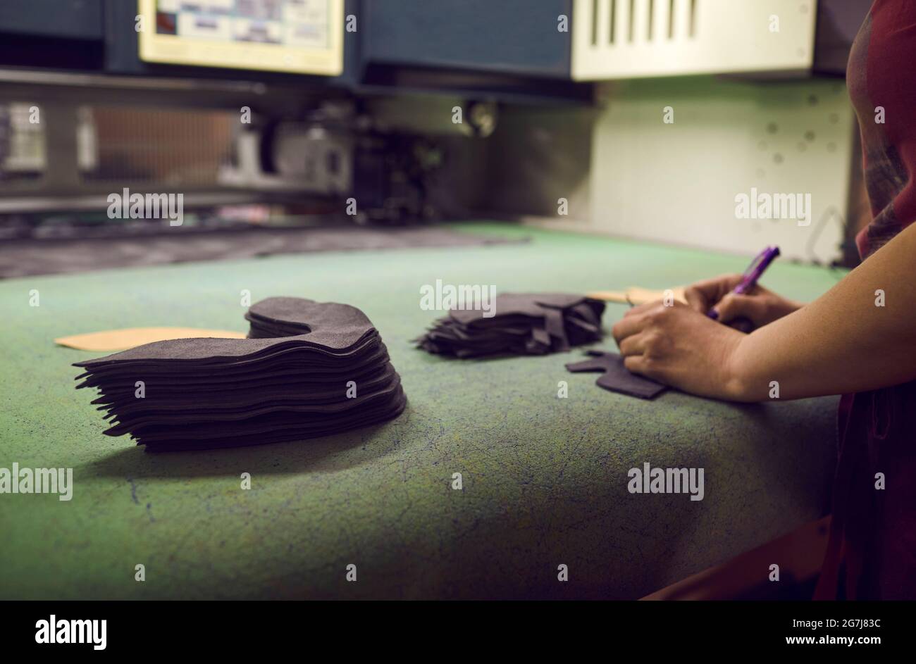 Business people cutout template hi-res stock photography and images - Alamy