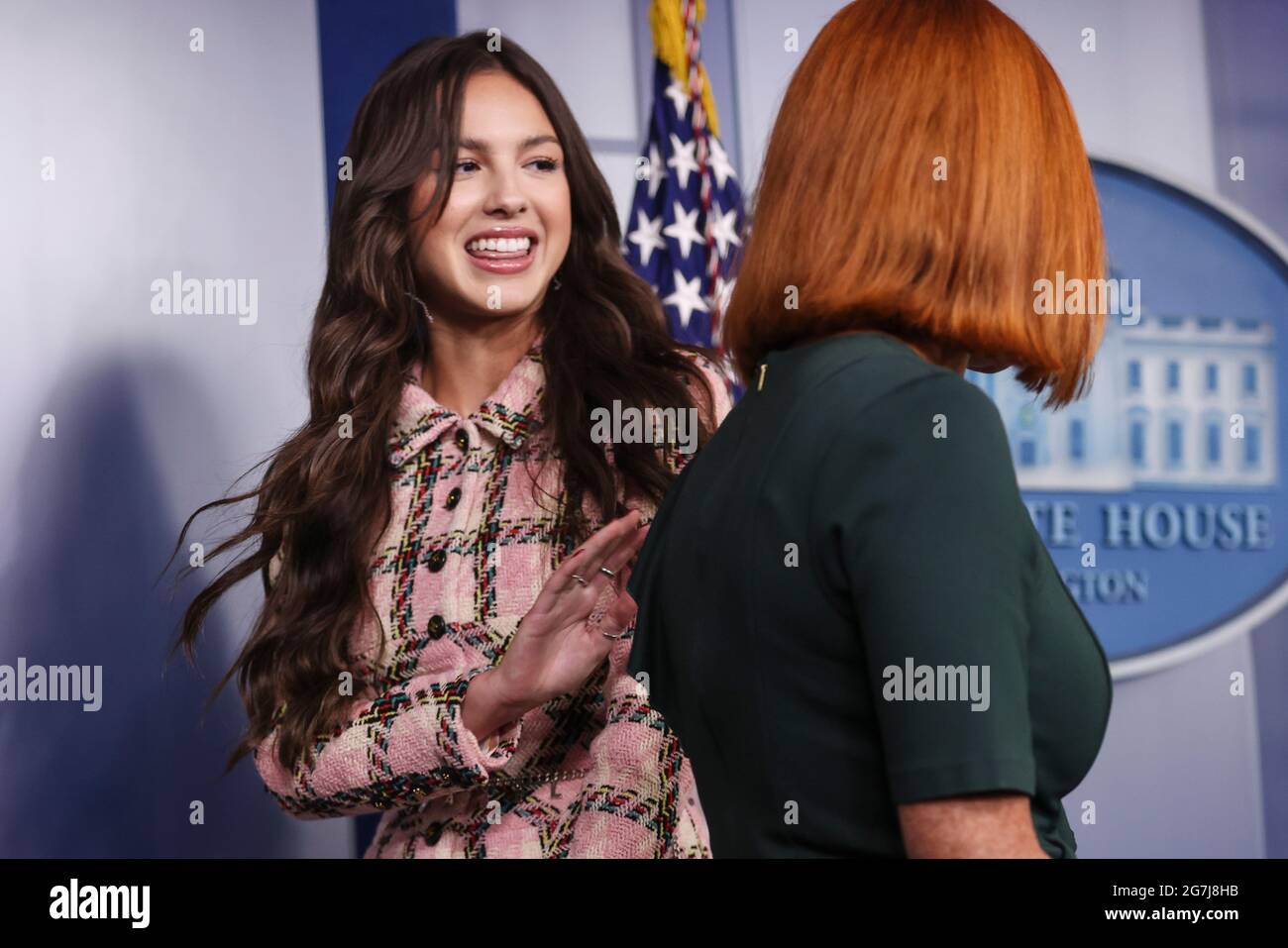 Olivia rodrigo white house hi-res stock photography and images - Alamy