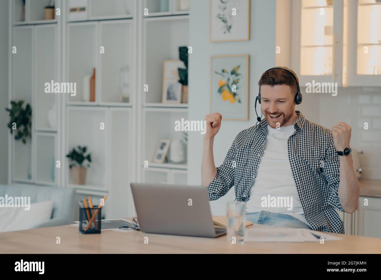 Celebrating screen hi-res stock photography and images - Alamy