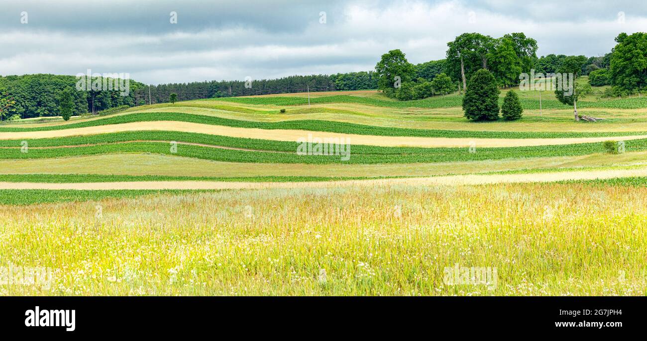 Rolling shapes hi-res stock photography and images - Alamy