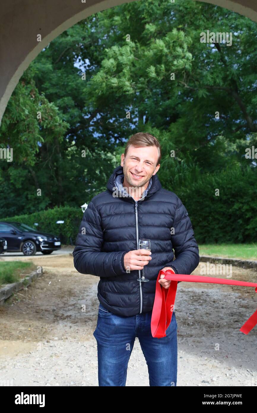 Der Sächsische Meister Philipp Schober (Springen) bei der feierlichen ...