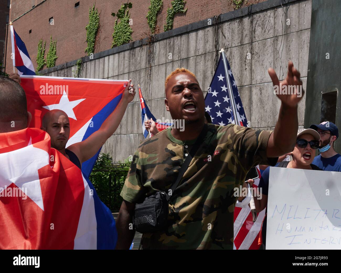 Cubans in new york hi-res stock photography and images - Alamy