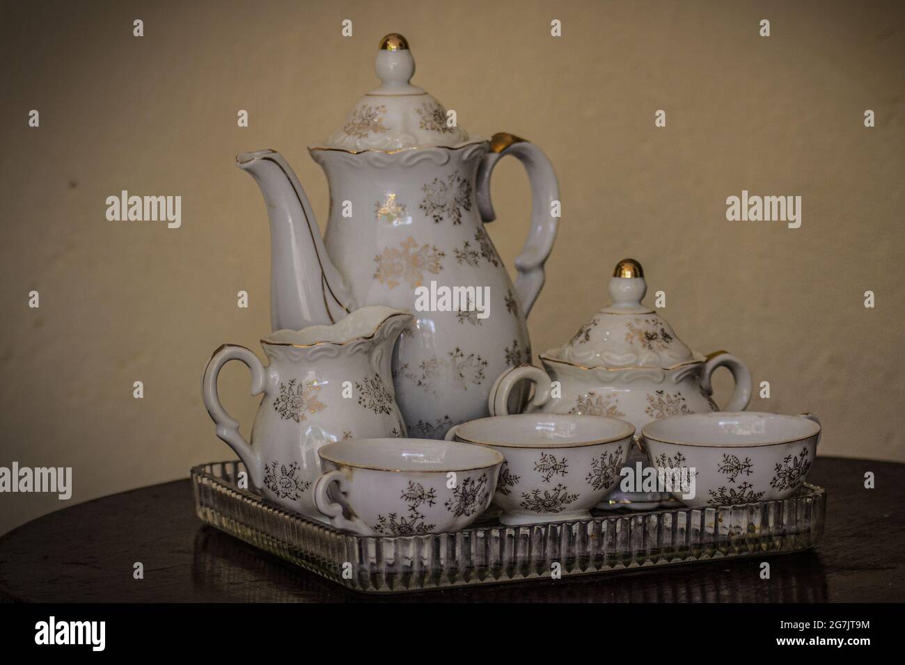 Porcelain tea service hi-res stock photography and images - Alamy