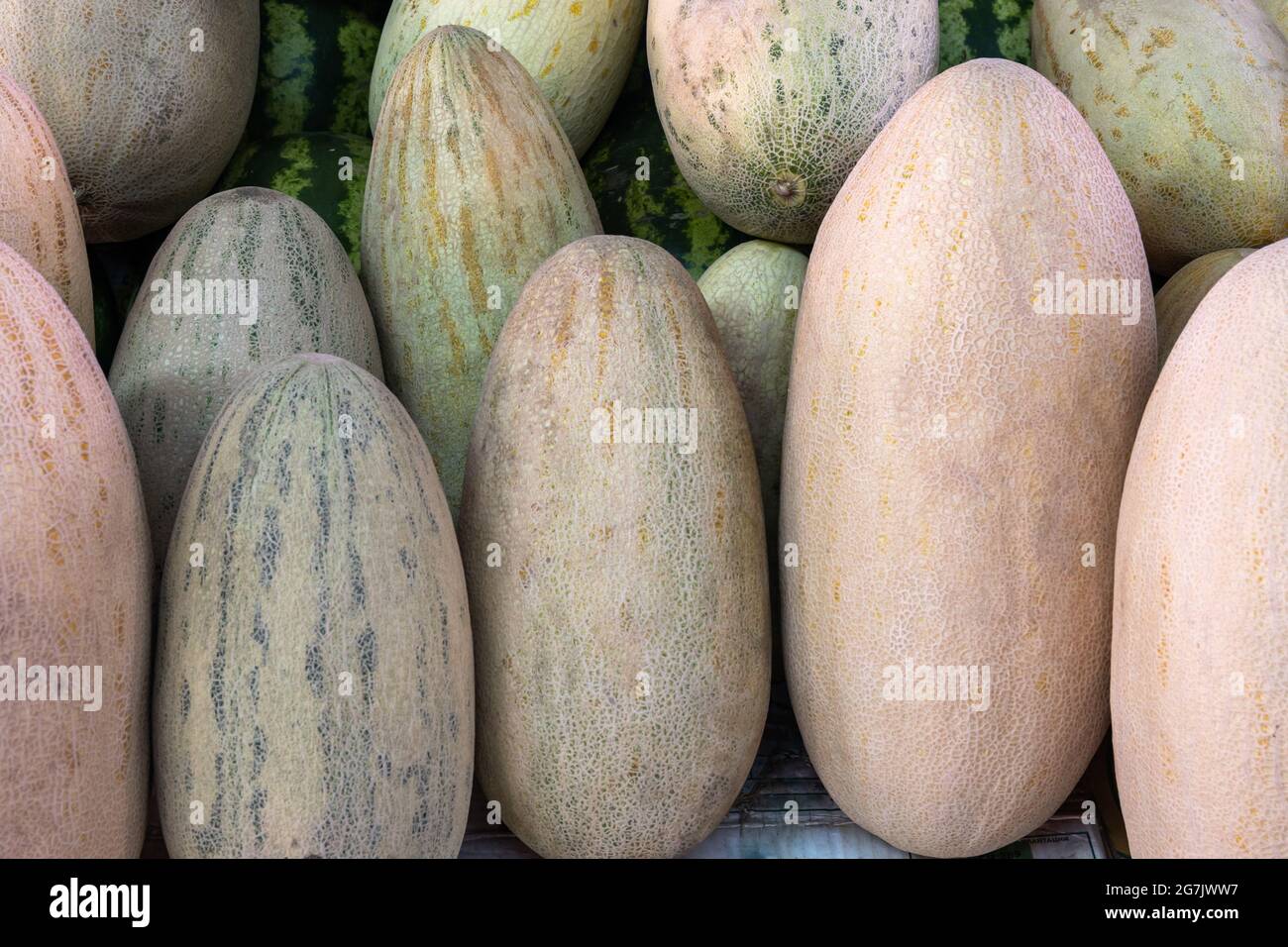 Honeydew melon pile hi-res stock photography and images - Alamy