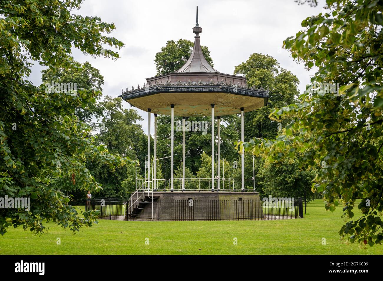 Famous london structure hi-res stock photography and images - Alamy