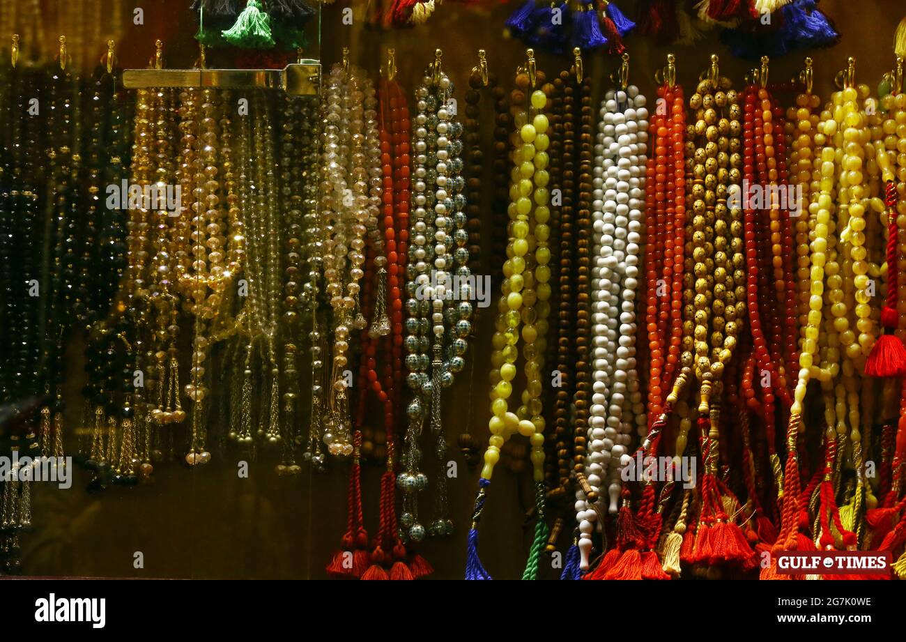 Islamic prayer beads (subha) -QATAR Stock Photo - Alamy
