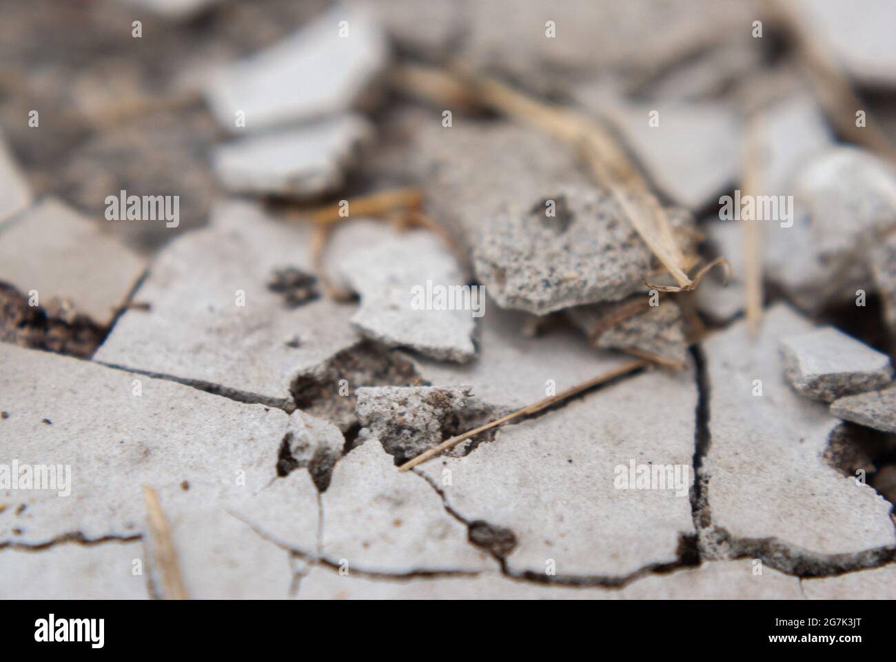 Closeup shot broken tiles hi-res stock photography and images - Alamy