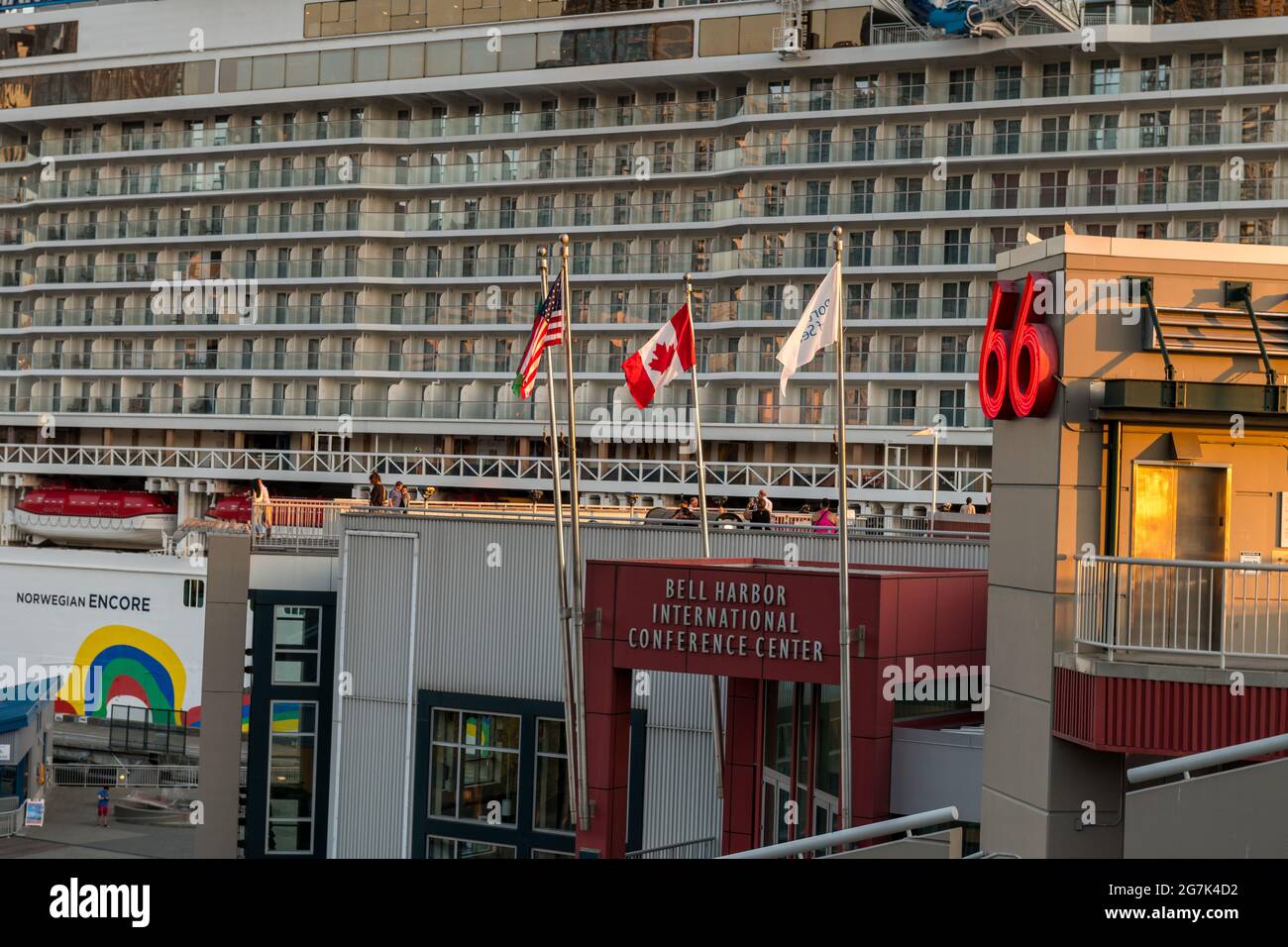 Seattle pier 66 cruise hi-res stock photography and images - Alamy
