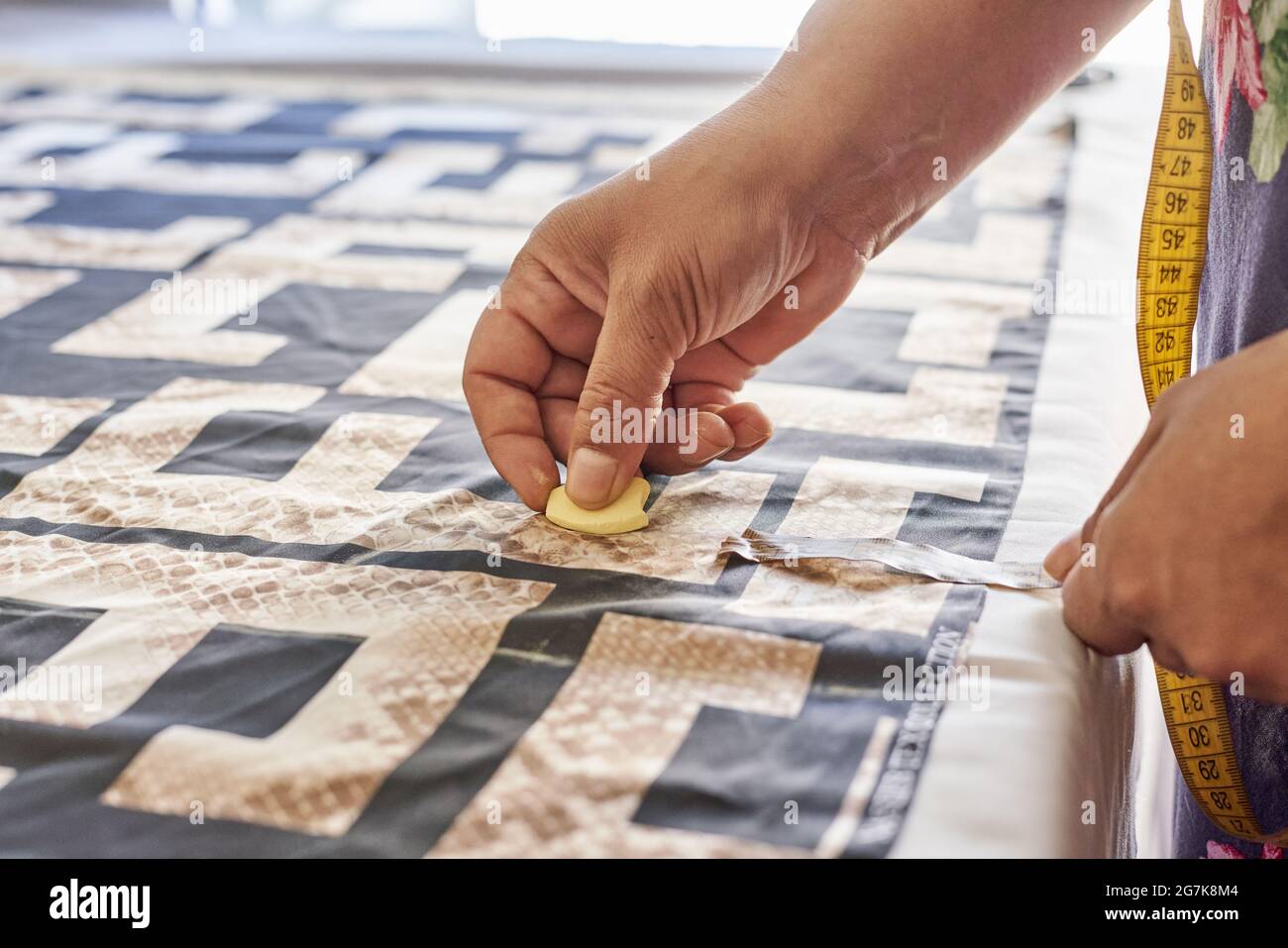 Cloth marks hi-res stock photography and images - Alamy