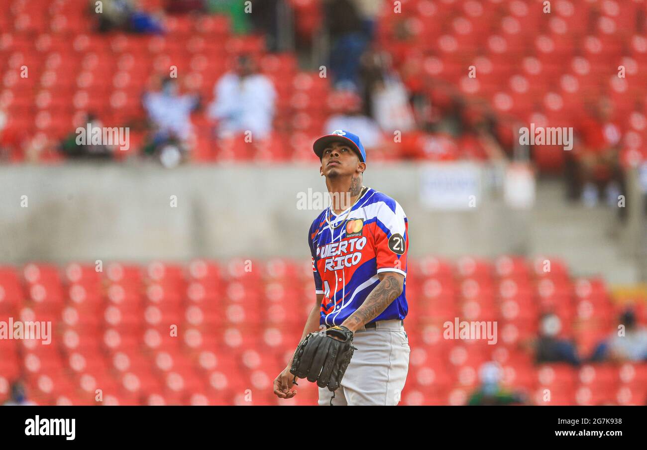 MAZATLAN, MEXICO - JANUARY 31: Luis Medina starting pitcher for Los ...