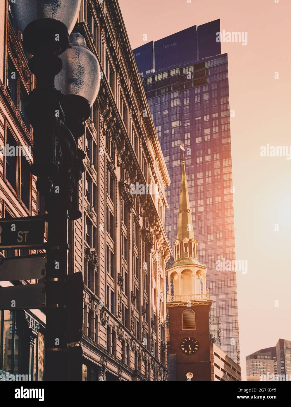 Glorious street hi-res stock photography and images - Alamy