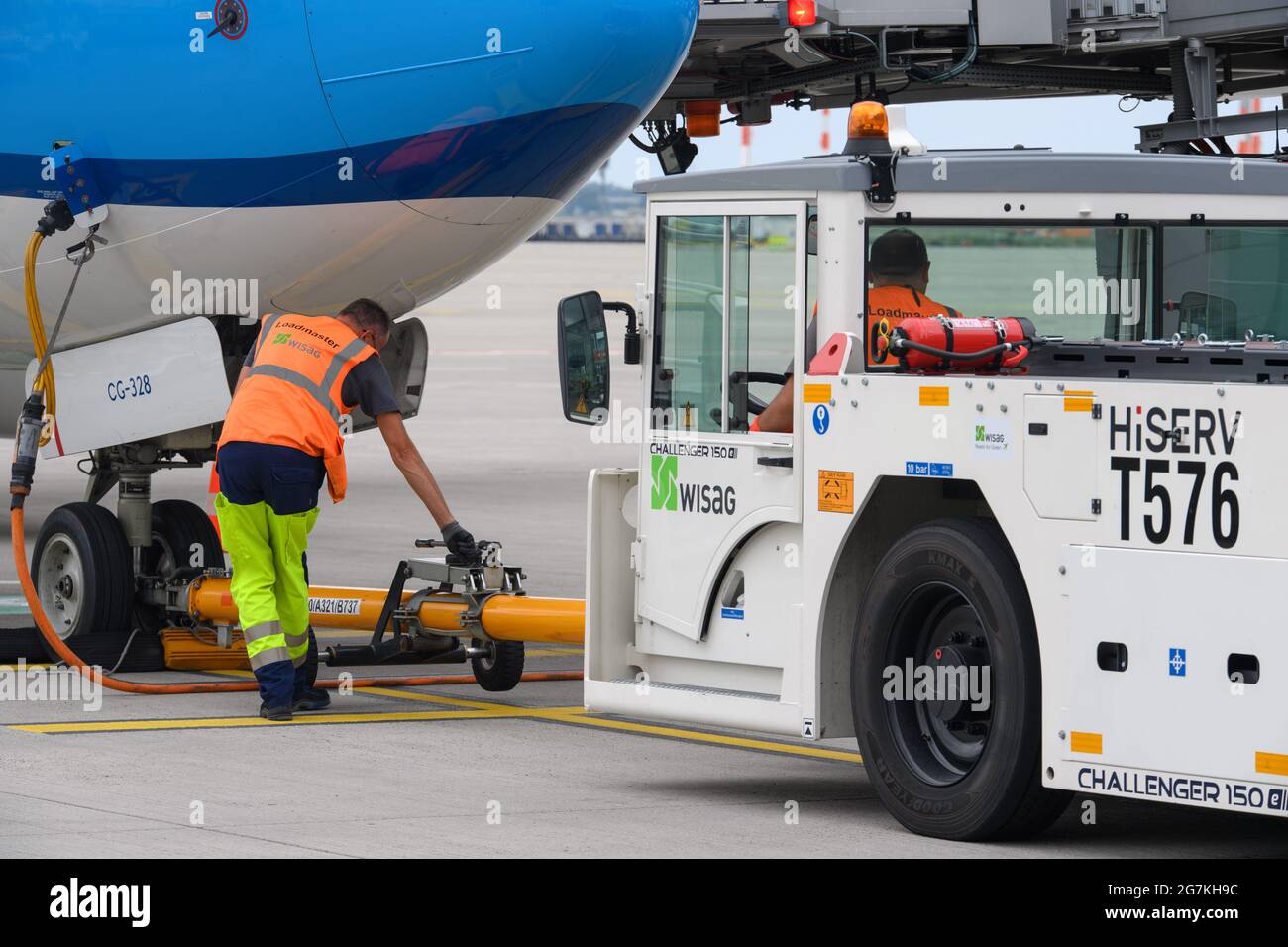 Klm employee back hi-res stock photography and images - Alamy