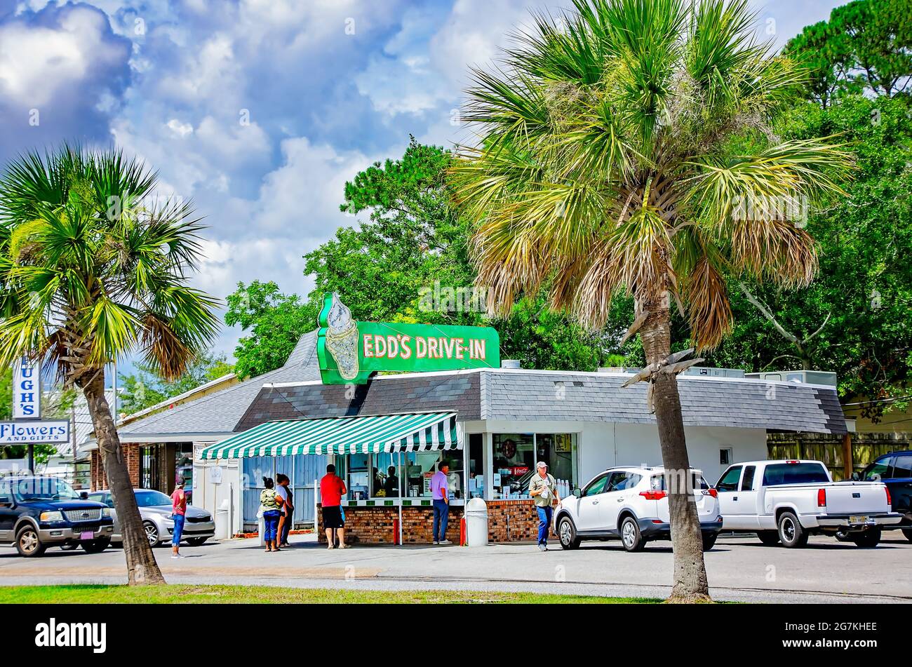 Customers wait to place orders at Edd’s Drive-In, July 1, 2021, in ...