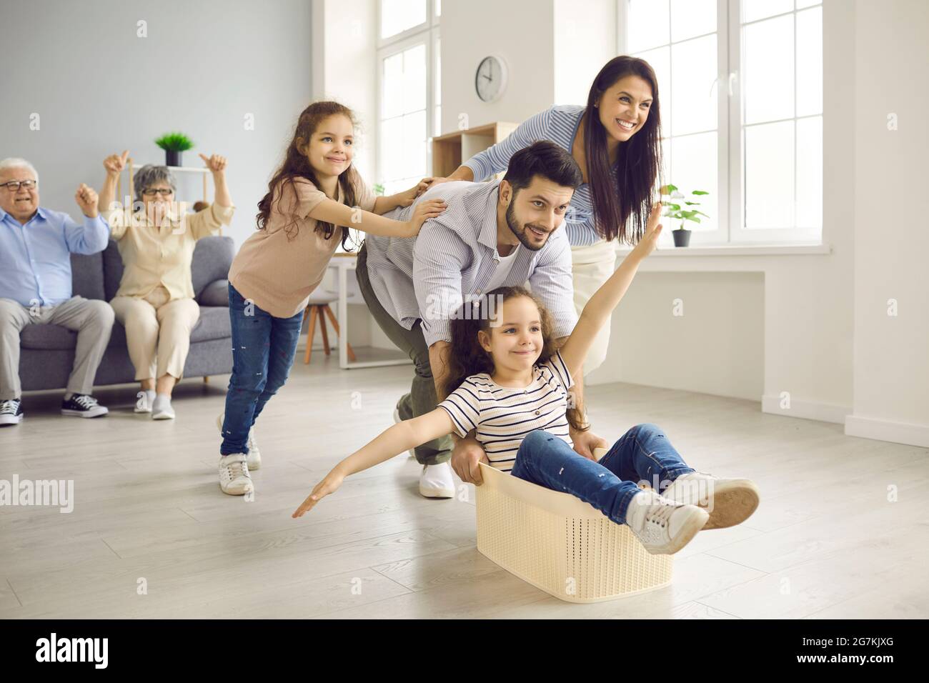 European family hi-res stock photography and images - Alamy
