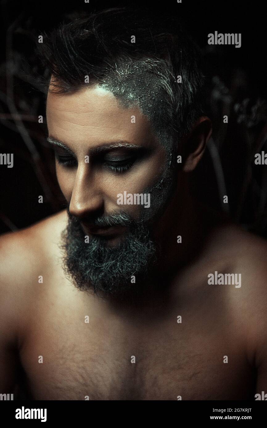 Fine art fashion portrait hi-res stock photography and images - Alamy