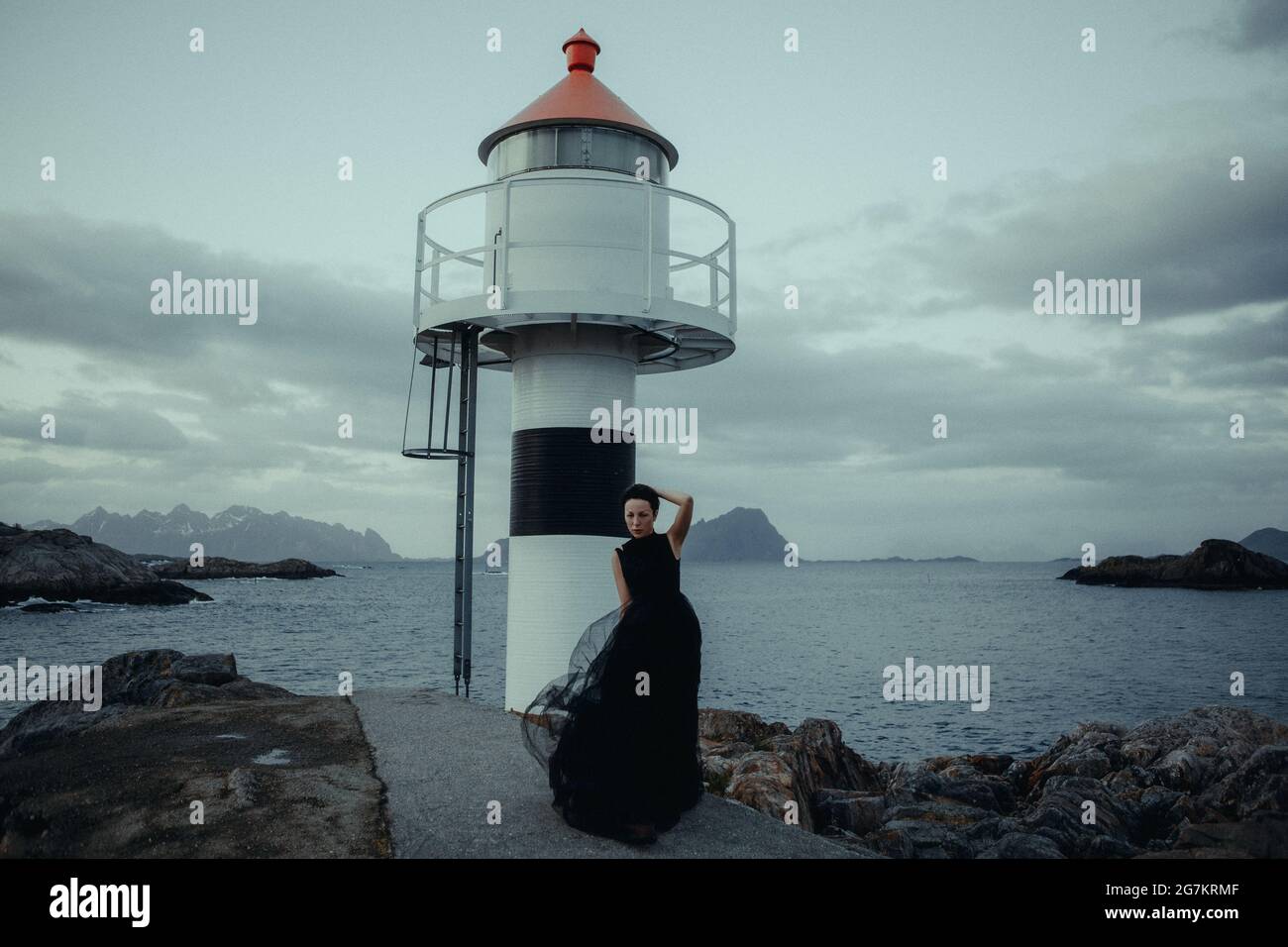 Black night dress hi-res stock photography and images - Alamy