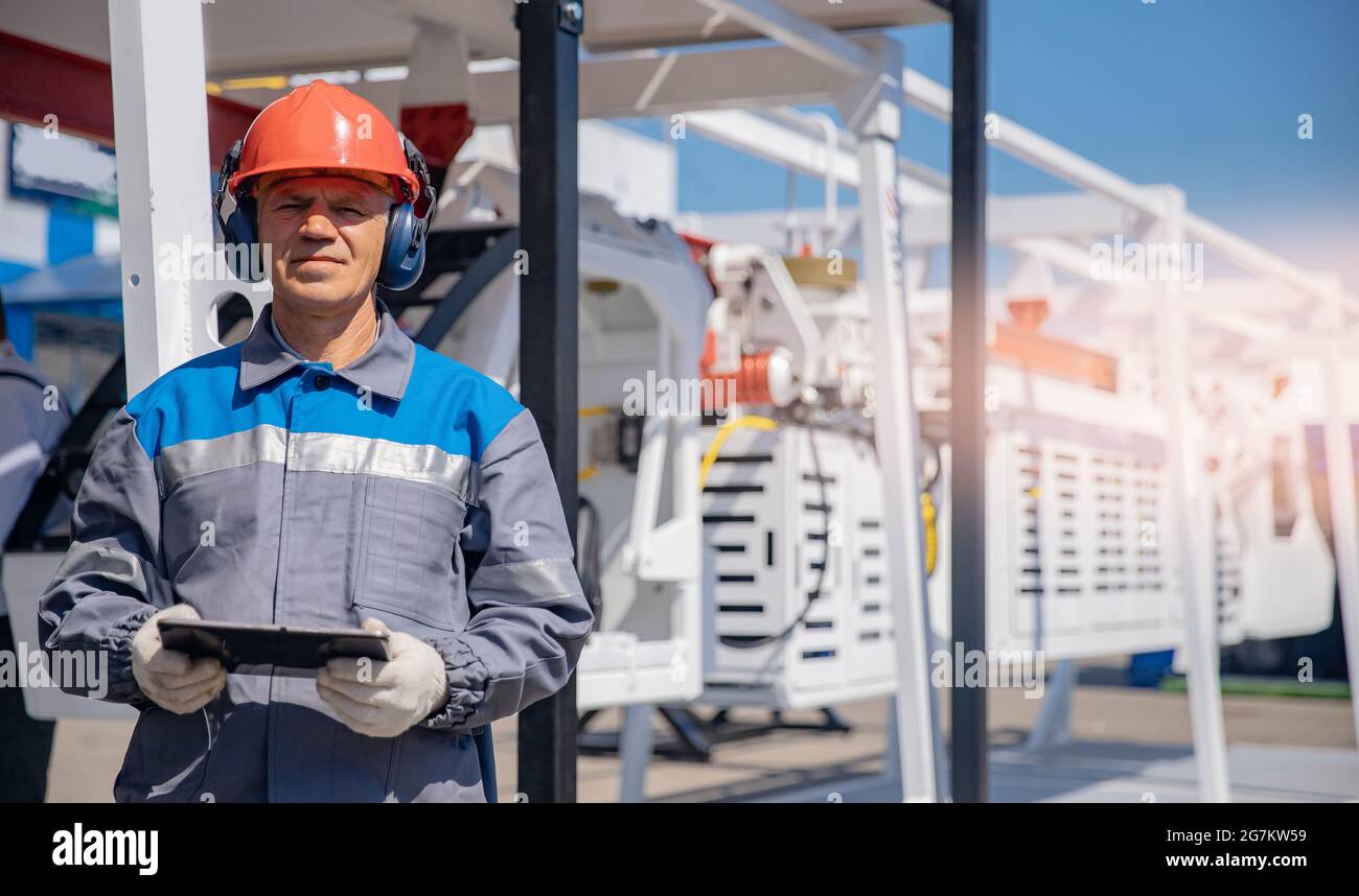 Miner operator control with computer tablet drilling machine in coal ...