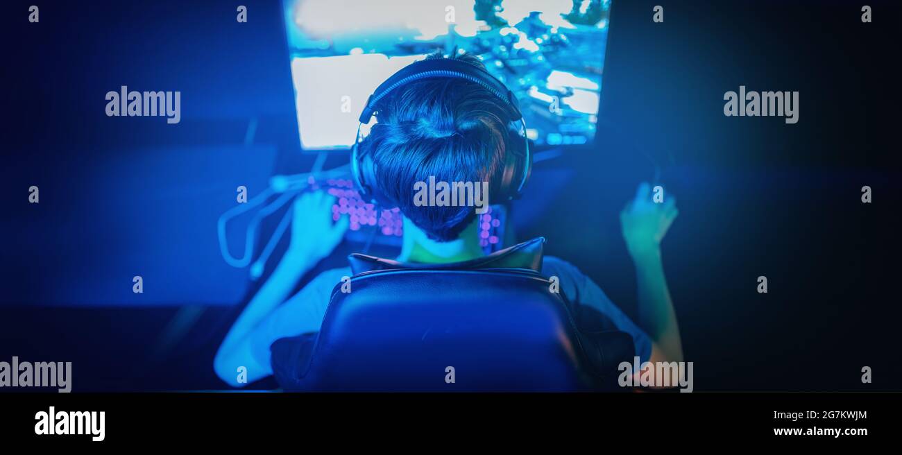 Banner background professional gamer playing championship online games ...