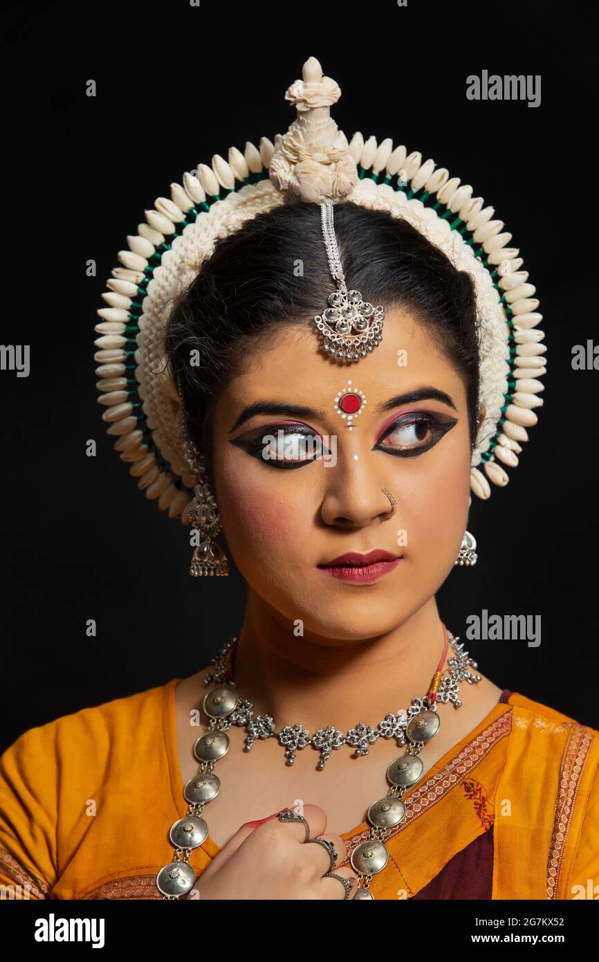 Odissi dancer striking a pose Stock Photo - Alamy