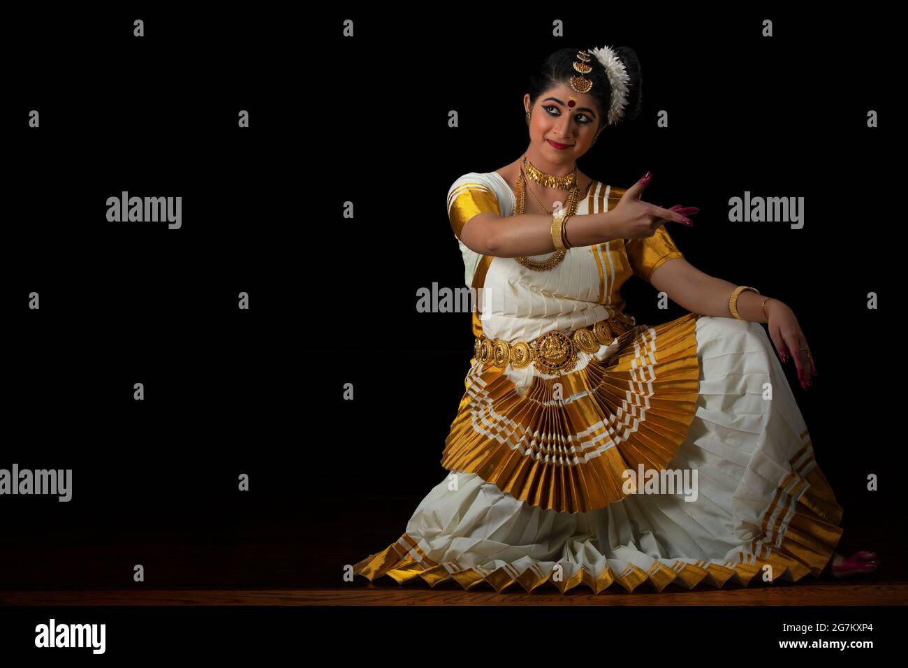 Dance hand mudra hi-res stock photography and images - Alamy