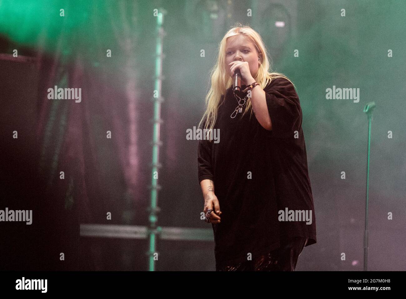 Alma gonzales hi-res stock photography and images - Alamy