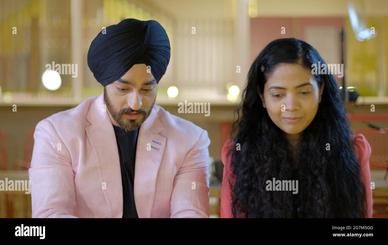 Young sikh couple hi-res stock photography and images - Alamy